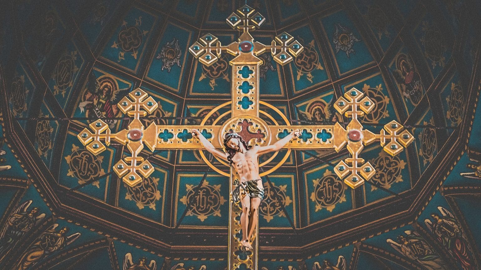 Infographic: The 5 Effects of the Sacrament of Confirmation